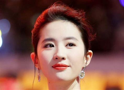 Liu Yifei Body Measurements Height Weight Bra Size Shoe Size