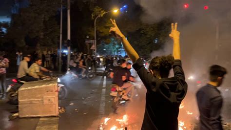 الأردن مصرع 2 وإصابة 34 في انقلاب حافلة نقل طلاب في محافظة الزرقاء