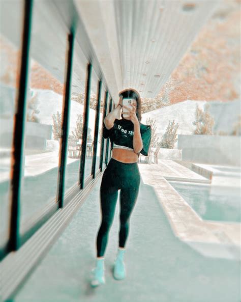 Charli • Damelio ꒱ Style Fashion Photo