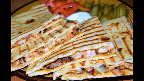 شاورما الدجاج بالجبنة مع بهاراتها وتتبيلتها وطريقة خبز شاورما سهل