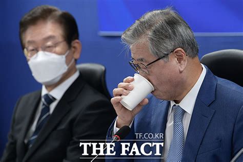 공무원 피격·흉악 범죄 탈북 어민 북송사건 반박나선 노영민·서훈·박지원 Tf사진관 포토 기사 더팩트