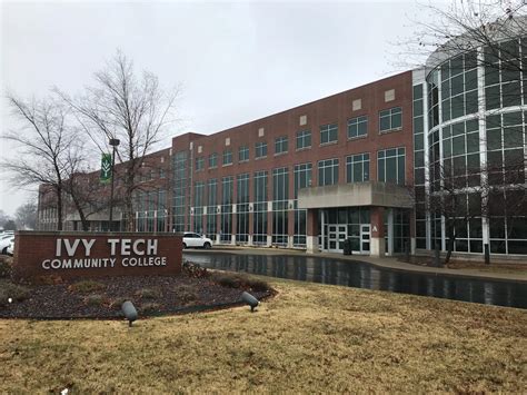 Ivy Tech Plans In Person Classes Wabx 1075 Evansvilles Classic
