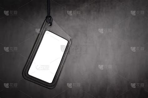 在纺织背景上放置文本的标签。