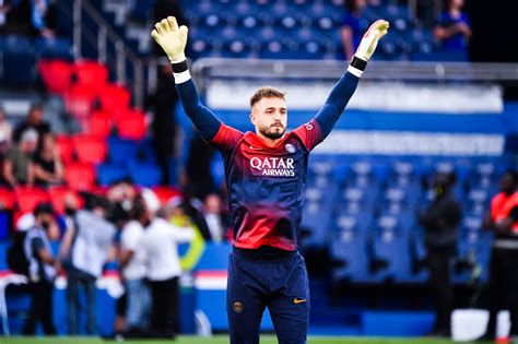 Mercato PSG Quel Avenir Pour Arnau Tenas