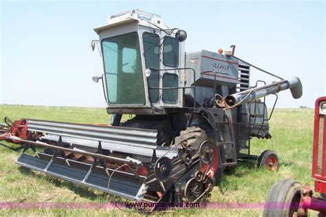 Gleaner F Combine In Olmitz Ks Item 7338 Sold Purple Wave
