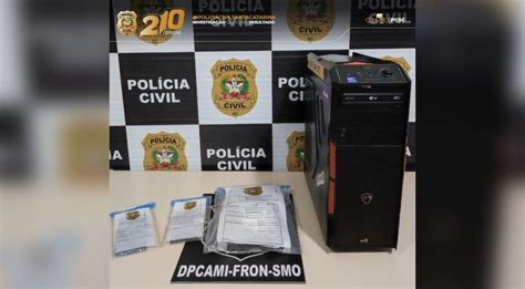 Polícia realiza ação na casa de homem investigado por divulg