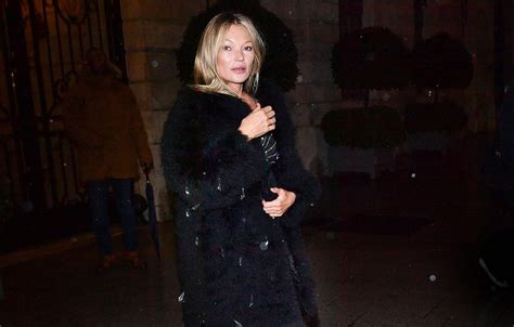 Kate Moss To Jury Johnny Depp Never Hit Kicked Or Pushed Me