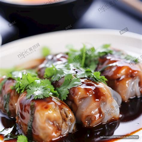 Ai创作图蒸肠粉灯箱画 美味梅菜卤肉肠粉 香菇肉肠粉 香菇猪肉拉肠 手绘肥肠包大葱 香菜叉烧肠粉 粤式牛肉拉肠肠粉 大肠包小肠灯箱画 香菇牛肉