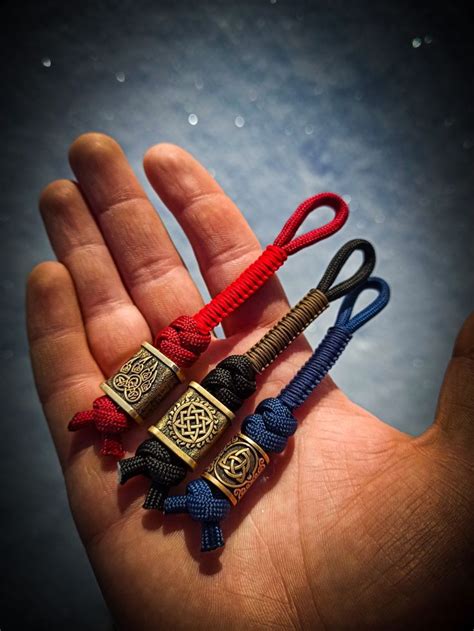 Темляк из паракорда Паракорд Брелок Веревочные украшения