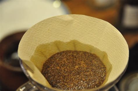 如何判断手冲闷蒸时间？手冲闷蒸时间长短与烘焙程度的关系 中国咖啡网