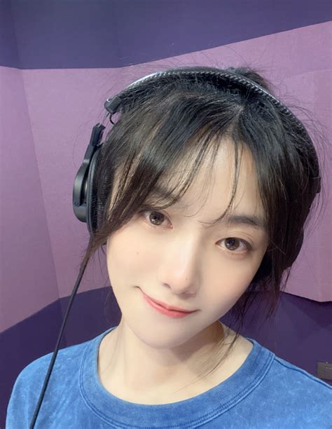 小钰rookie真的太好嗑了！网友：rookie真的好福气狗粮英雄联盟战队新浪新闻