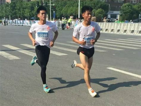 我校在河南省大学生马拉松比赛中喜获佳绩 郑州工程技术学院