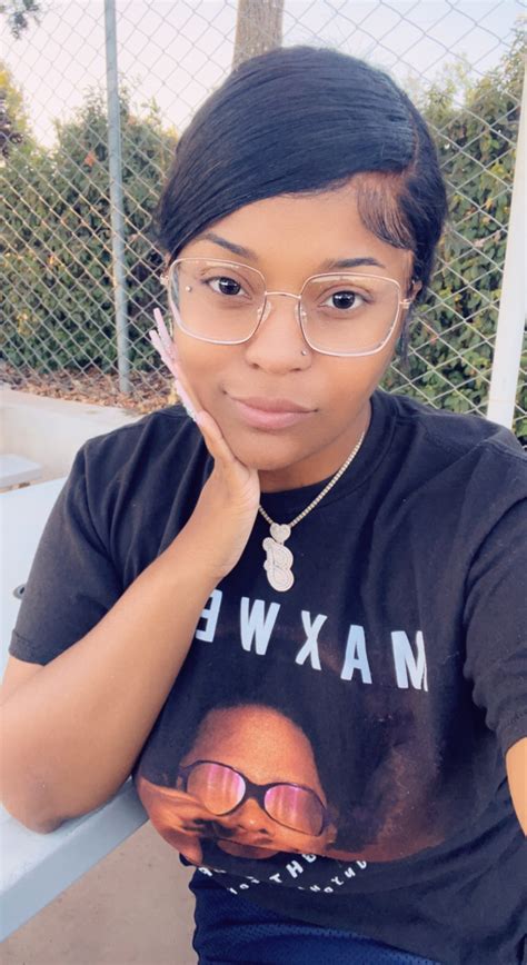 Tw Pornstars Jayla Page Twitter What Does It Look Like I Do For A