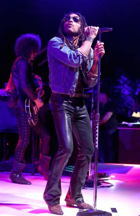 Lenny Kravitz 60 Leaves Fans Drooling With ‘perfect Six Pack Abs As