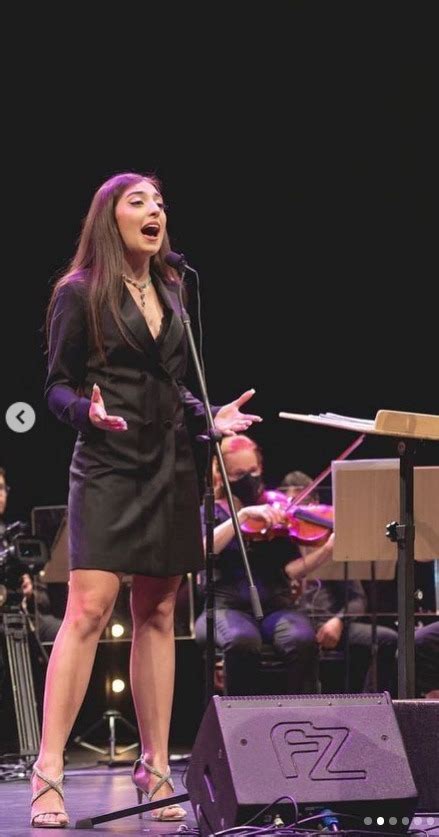 Lara Suleiman Feet 10 Photos