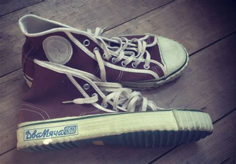 советские кеды два мяча | High top sneakers, Chuck taylor sneakers ...