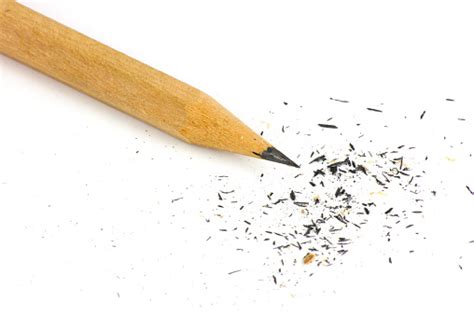 Pensil Dan Serutan Kayu Di Latar Belakang Putih Foto Stok Unduh