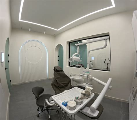 دکتر مریم دامغانی، دندانپزشک دکتر مریم دامغانی