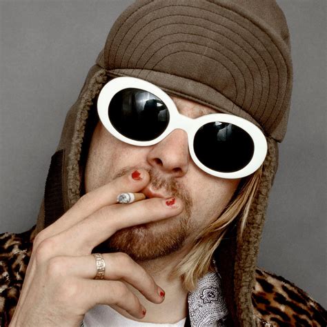 Kurt Cobain Red Sunglasses Why Did Kurt Cobain Die Hysk