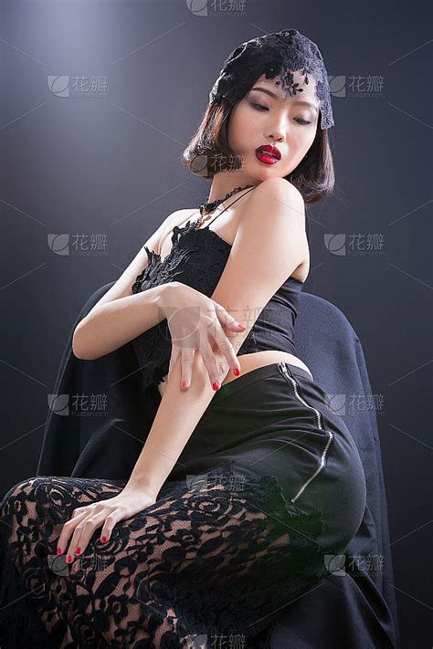 美丽的亚洲女孩的肖像