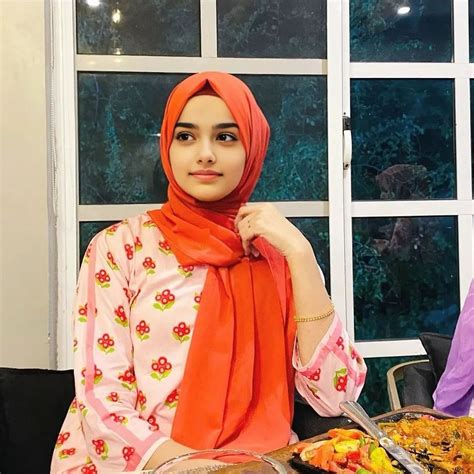 Alisha 🧕 Alishamohawk • Instagram Photos And Videos