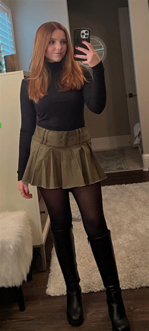 Chloe Csengery Rcelebsintights