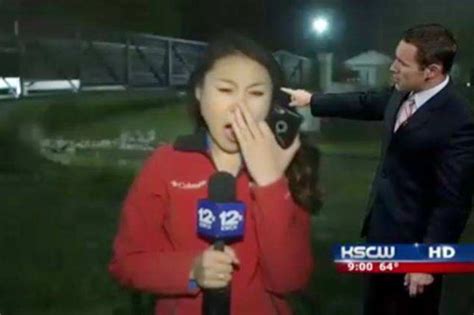 Anchor Bloopers That Prove That Secretly Theyre Human Too Page 15