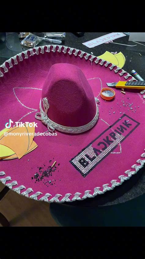 Shelly ~ 😶‍🌫️ On Twitter Rt Blackpinkmxco 🇲🇽 El Sombrero Que Usó