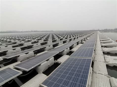 China Manufacturers Floating Solar System Module Solar Panels Sea