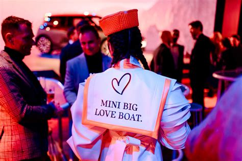 Mini Big Love Boat 01 2024