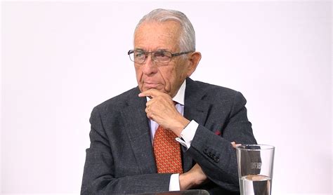 Carlos Cáceres A la gente que me pregunta le digo que hay que votar A favor El Líbero