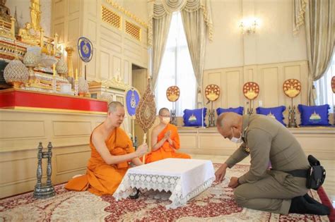 ในหลวงโปรดเกล้าฯ ถวายภัตตาหารเพลแด่ พระเทพรัตนมุนี รก เจ้าอาวาสวัดสระ