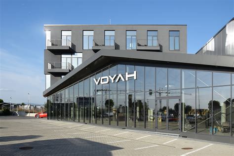 Логистична база „Интер Логистик Парк“ с офиси шоурум и складове Archinova