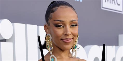 Doja Cat Shows Butt Underboob In Vmas Spiderweb Naked Dress Pics