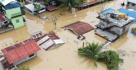 Landslide Kills Seven In Typhoon Hit Philippines Dubai Eye 103 8 News Talk And Sports