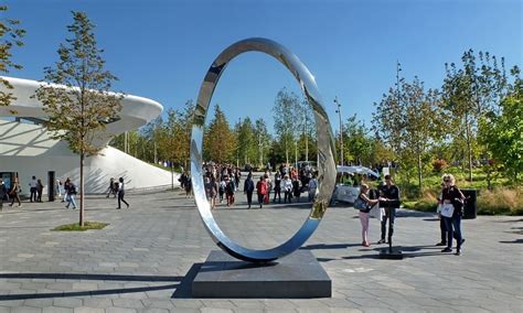 Endless Curve No5 Big Stainless Steel Modern Statue Artparks