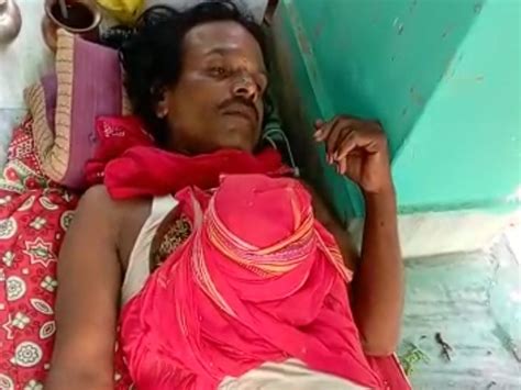 Murli Absorbed In The Devotion Of Maa Durga In The Khidi Haat Complex