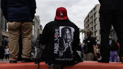Mort De Tupac Un Suspect Inculpé Pour Le Meurtre Du Rappeur Ving