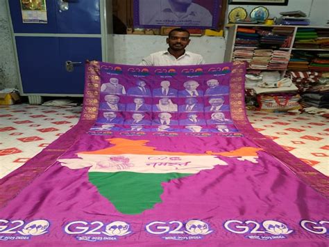 जादुई कारीगर 2 मीटर की साड़ी पर बना दिया तिरंगा G20 लोगो और वर्ल्ड