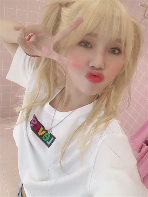 Oh My Girl에 있는 핀