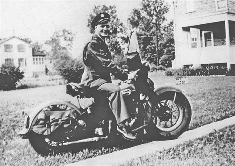 2lt Joseph A Tadych 1919 1945 Find A Grave Gedenkplek