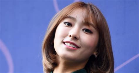 씨스타 보라 가을빛이 그린 미모