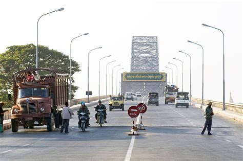 စစ်ကိုင်းတံတားပေါ် အပြန်အလှန်ပစ်ခတ်မှုဖြစ်၊ သေဆုံးဒဏ်ရာရသူများရှိ