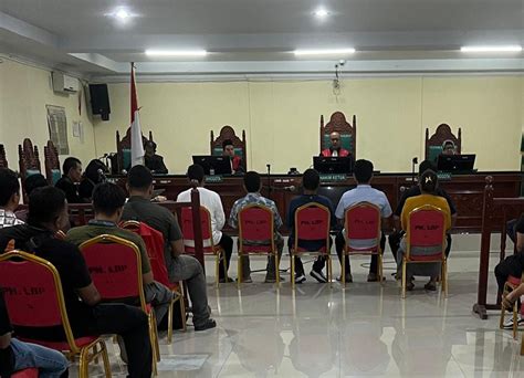 Dihadapan Hakim Dan JPU Empat Saksi Dipersidangan Tegaskan Godol Bukan Pemilik Senpi Itu Punya