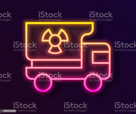 빛나는 네온 라인 트럭은 검은 배경에 격리된 방사선 물질 아이콘을 가지고 있다 벡터 교통수단에 대한 스톡 벡터 아트 및 기타 이미지 교통수단 다중 색상 독성 물질