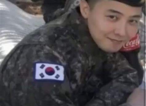 Ghim của Caroline Moreira trên My Sweet bad boy Jiyong Hình ảnh