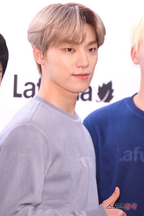 세븐틴 디노 멋지게 엄지척