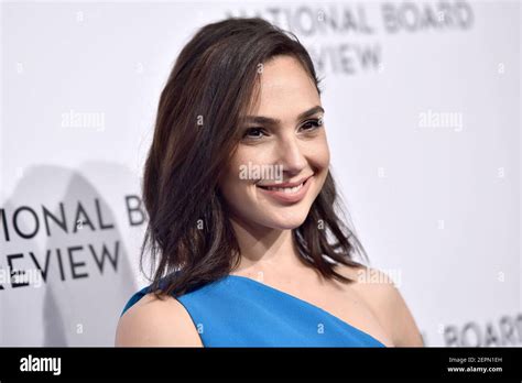 La Actriz Gal Gadot Asiste A La Gala De Premios Anuales De La Junta