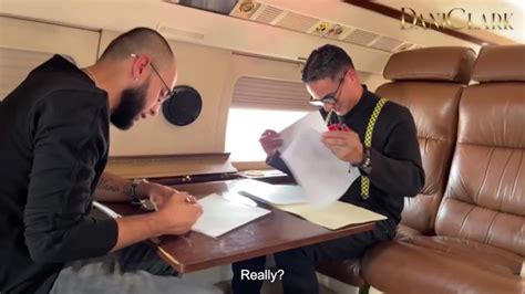 Viaje De Trabajo Termina En Gran Orgia Y Mucho Sexo En Avion Privado