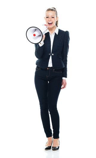 전체 길이 정면 보기 카메라 2029세 성인 미모의 갈색 머리 포니테일 코카서스 여성 젊은 여성 사업가 사업가가 나란히 서서